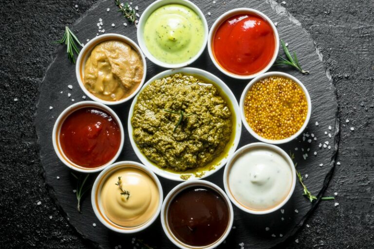 15 Alimentos de Navidad Peligrosos Para tu Perro - DogsPlanet.com